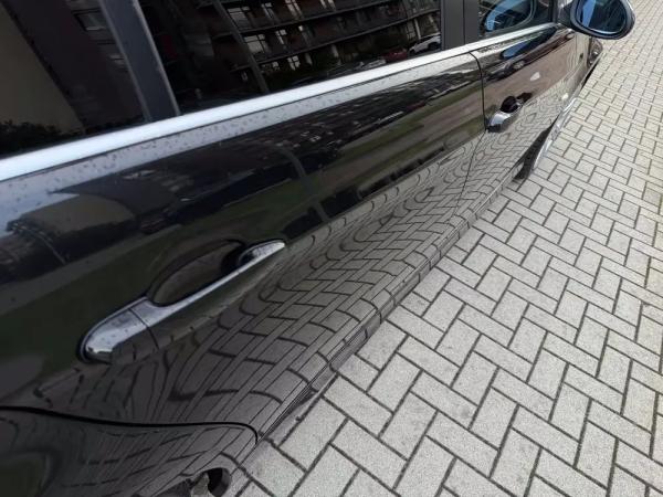 Black BMW 330 2006 in Riga, with an engine capacity of 3.00 L and mileage of 281 thousand km for 4990 €, photo 9 on AUTOMOTO.COM.LV