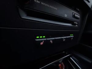 Black BMW 330 2006 in Riga, with an engine capacity of 3.00 L and mileage of 281 thousand km for 4990 €, photo 19 on AUTOMOTO.COM.LV