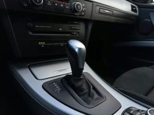 Melns BMW 330 2006 Rīga, ar dzinēja tilpumu 3.00 L un nobraukumu 334 tūkst. km par 4490 €, foto 13 vietnē AUTOMOTO.COM.LV