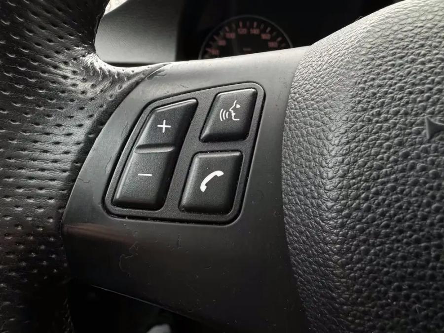 Black BMW 330 2006 in Riga, with an engine capacity of 3.00 L and mileage of 360 thousand km for 4790 €, photo 23 on AUTOMOTO.COM.LV