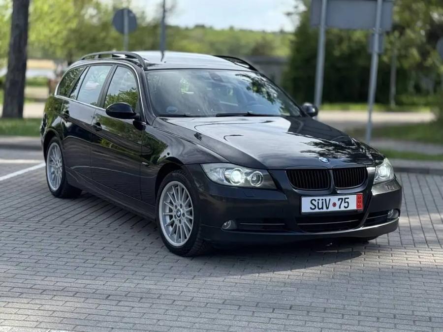 Черный БМВ 330 2006 в Юрмала, объемом двигателя 3.00 л и пробегом 327 тыс. км за 5190 €, фото 4 на AUTOMOTO.COM.LV