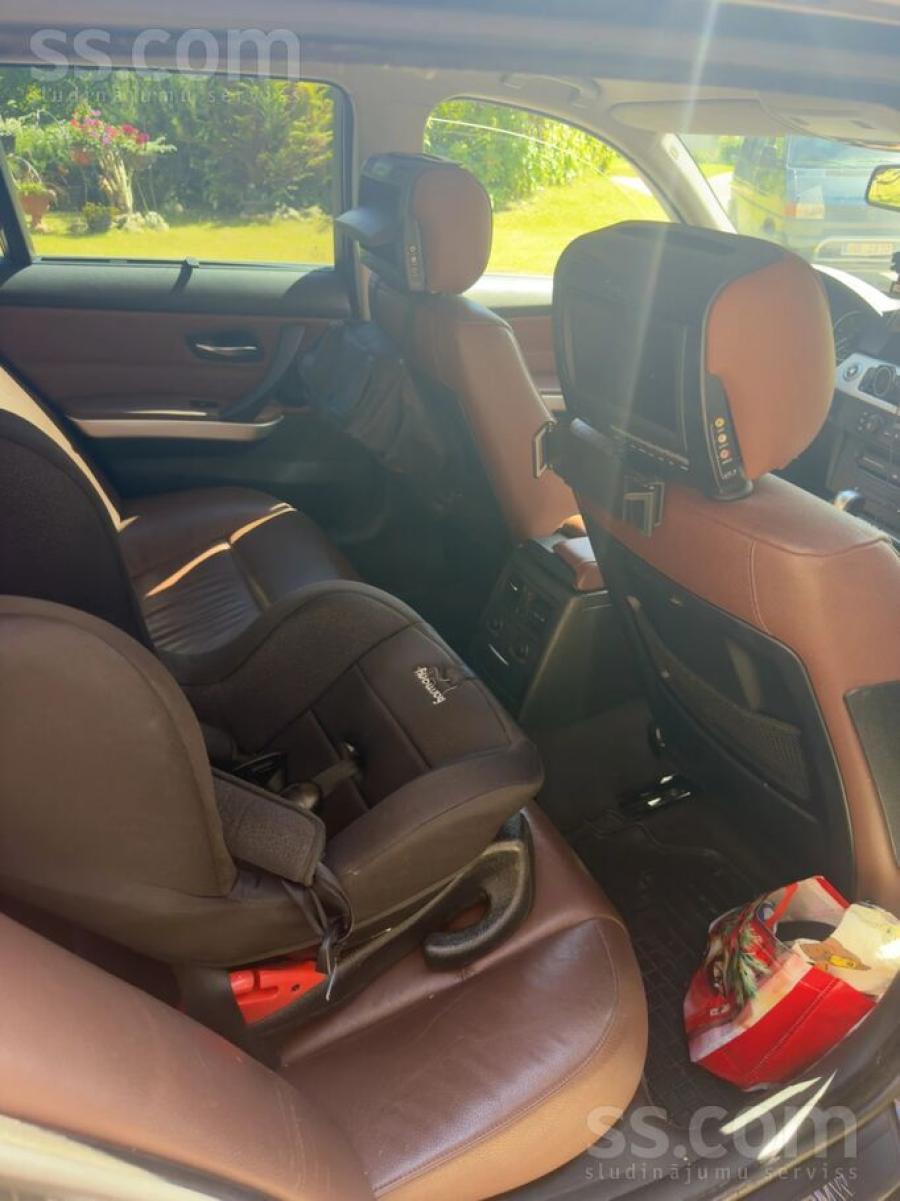Melns BMW 330 2006 Balvi, ar dzinēja tilpumu 3.00 L un nobraukumu 446 tūkst. km par 3500 €, foto 6 vietnē AUTOMOTO.COM.LV