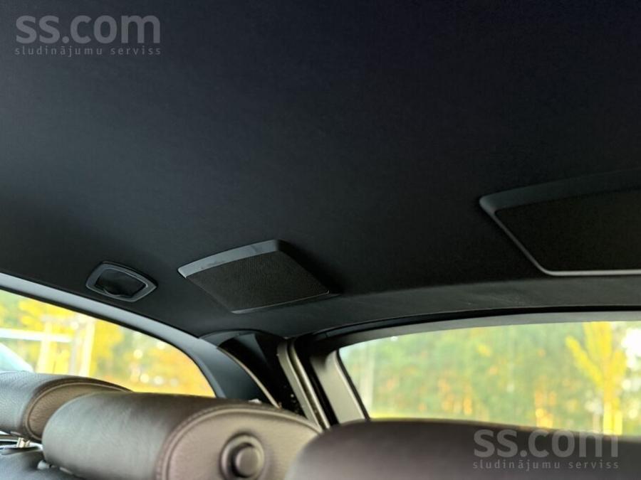 Black BMW 330 2006 in Jelgava, with an engine capacity of 3.00 L and mileage of 323 thousand km for 5990 €, photo 20 on AUTOMOTO.COM.LV