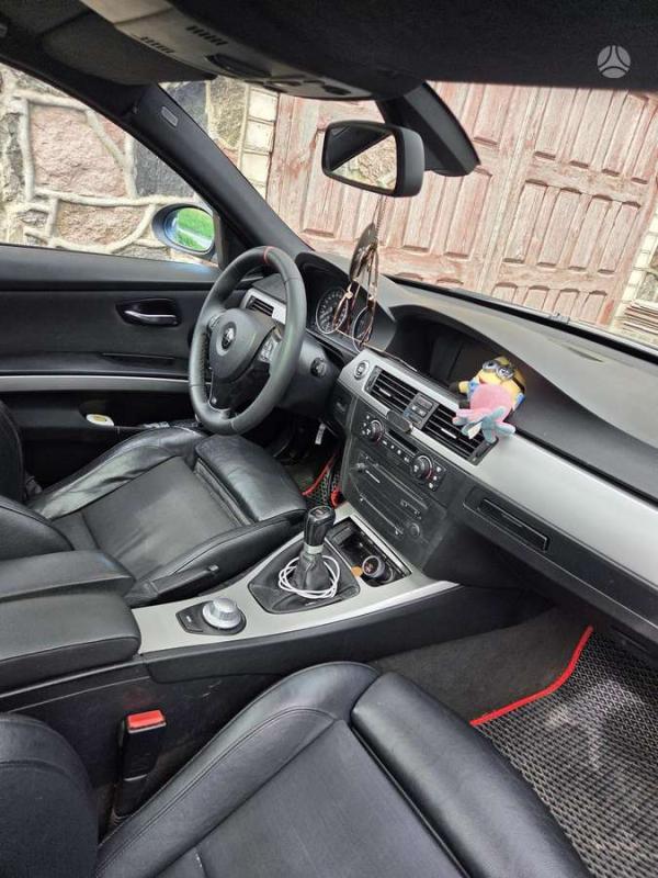 Melns BMW 330 2006 Kauņa, ar dzinēja tilpumu 2.99 L un nobraukumu 449 tūkst. km par 3000 €, foto 3 vietnē AUTOMOTO.COM.LV