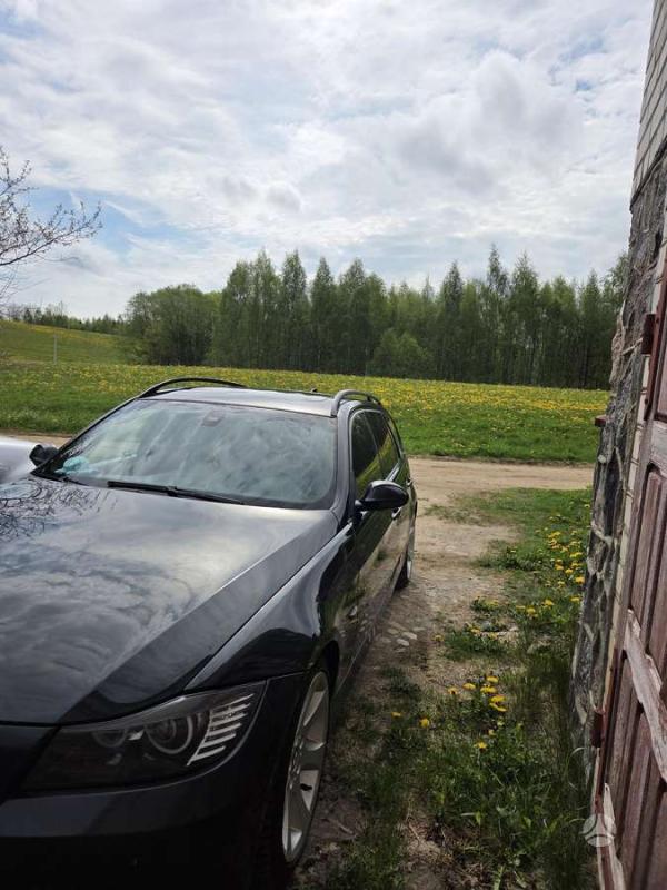 Melns BMW 330 2006 Kauņa, ar dzinēja tilpumu 2.99 L un nobraukumu 449 tūkst. km par 3000 €, foto 4 vietnē AUTOMOTO.COM.LV