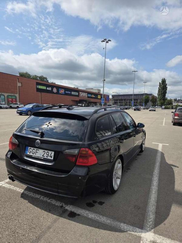 Melns BMW 330 2006 Kauņa, ar dzinēja tilpumu 2.99 L un nobraukumu 449 tūkst. km par 3000 €, foto 5 vietnē AUTOMOTO.COM.LV