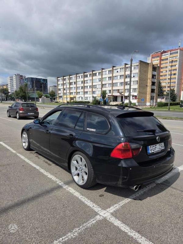 Melns BMW 330 2006 Kauņa, ar dzinēja tilpumu 2.99 L un nobraukumu 449 tūkst. km par 3000 €, foto 7 vietnē AUTOMOTO.COM.LV