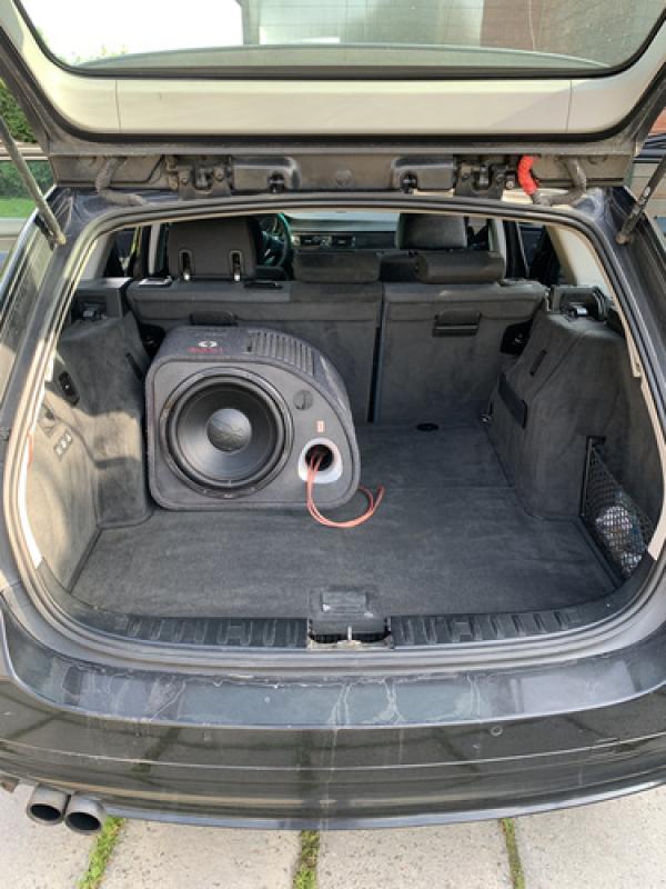 Melns BMW 330 2006 Jegeva, ar dzinēja tilpumu 3.00 L un nobraukumu 370 tūkst. km par 5000 €, foto 7 vietnē AUTOMOTO.COM.LV