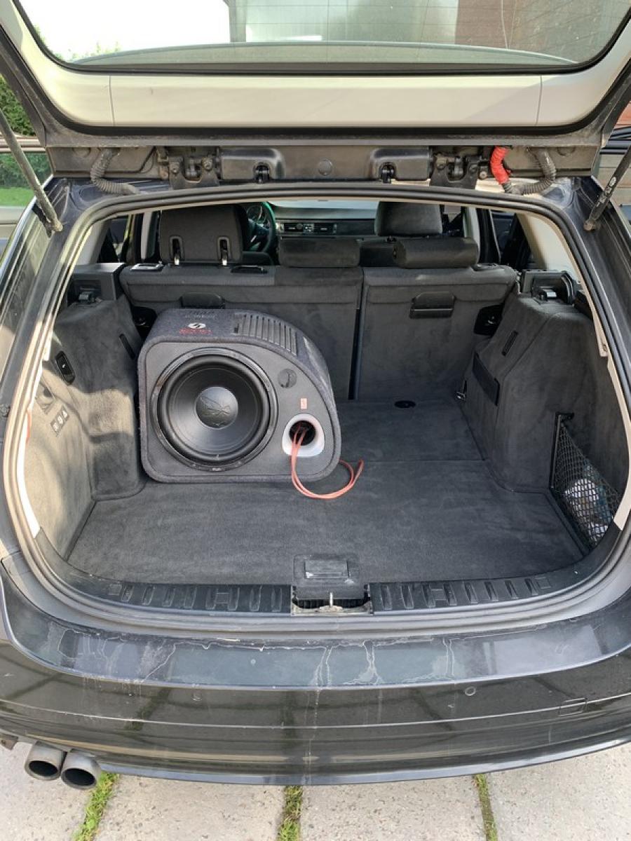 Melns BMW 330 2006 Jegeva, ar dzinēja tilpumu 3.00 L un nobraukumu 370 tūkst. km par 5000 €, foto 16 vietnē AUTOMOTO.COM.LV