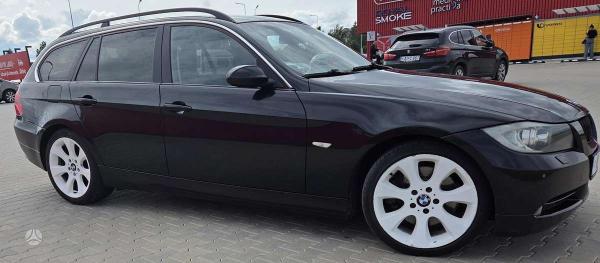 Melns BMW 330 2006 Šauļi, ar dzinēja tilpumu 2.99 L un nobraukumu 366 tūkst. km par 4200 €, foto 9 vietnē AUTOMOTO.COM.LV