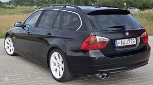 Melns BMW 330 2006 Šauļi, ar dzinēja tilpumu 2.99 L un nobraukumu 366 tūkst. km par 4200 €, foto 14 vietnē AUTOMOTO.COM.LV