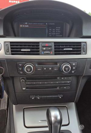 Melns BMW 330 2006 Šauļi, ar dzinēja tilpumu 2.99 L un nobraukumu 366 tūkst. km par 4200 €, foto 22 vietnē AUTOMOTO.COM.LV