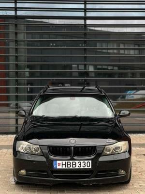 Black BMW 330 2006 in Klaipeda, with an engine capacity of 2.99 L and mileage of 264 thousand km for 3650 €, photo 3 on AUTOMOTO.COM.LV