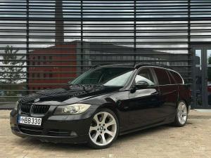 Black BMW 330 2006 in Klaipeda, with an engine capacity of 2.99 L and mileage of 264 thousand km for 3650 €, photo 4 on AUTOMOTO.COM.LV