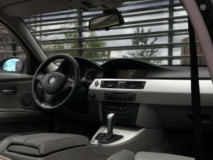 Black BMW 330 2006 in Klaipeda, with an engine capacity of 2.99 L and mileage of 264 thousand km for 3650 €, photo 9 on AUTOMOTO.COM.LV
