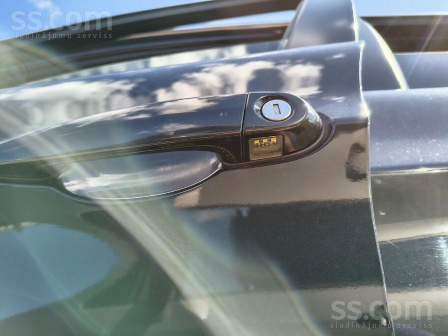 Melns BMW 330 2006 Rīga, ar dzinēja tilpumu 3.00 L un nobraukumu 292 tūkst. km par 3500 €, foto 7 vietnē AUTOMOTO.COM.LV