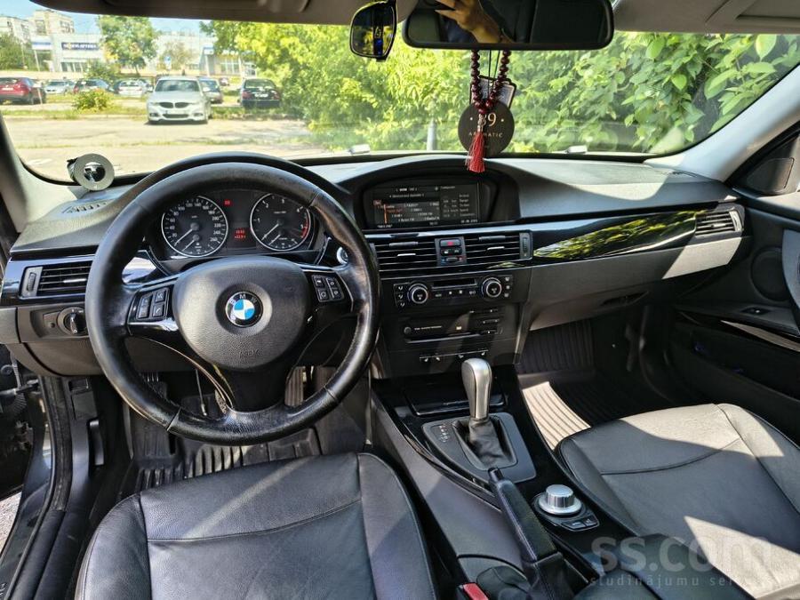 Melns BMW 330 2006 Rīga, ar dzinēja tilpumu 3.00 L un nobraukumu 292 tūkst. km par 3500 €, foto 9 vietnē AUTOMOTO.COM.LV