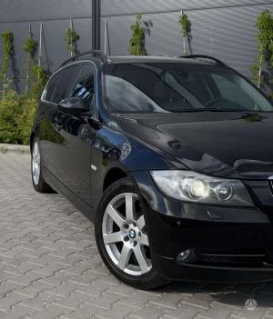 Black BMW 330 2006 in Vilnius, with an engine capacity of 2.99 L and mileage of 369 thousand km for 3550 €, photo 6 on AUTOMOTO.COM.LV
