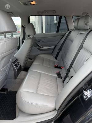 Black BMW 330 2006 in Vilnius, with an engine capacity of 2.99 L and mileage of 369 thousand km for 3550 €, photo 21 on AUTOMOTO.COM.LV