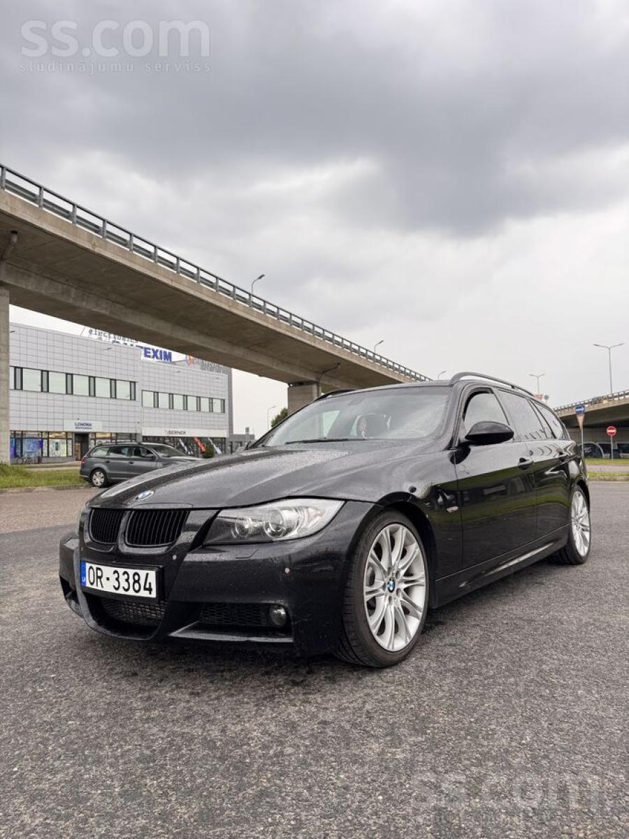 Black BMW 330 2006 in Riga, with an engine capacity of 3.00 L and mileage of 364 thousand km for 4600 €, photo 2 on AUTOMOTO.COM.LV