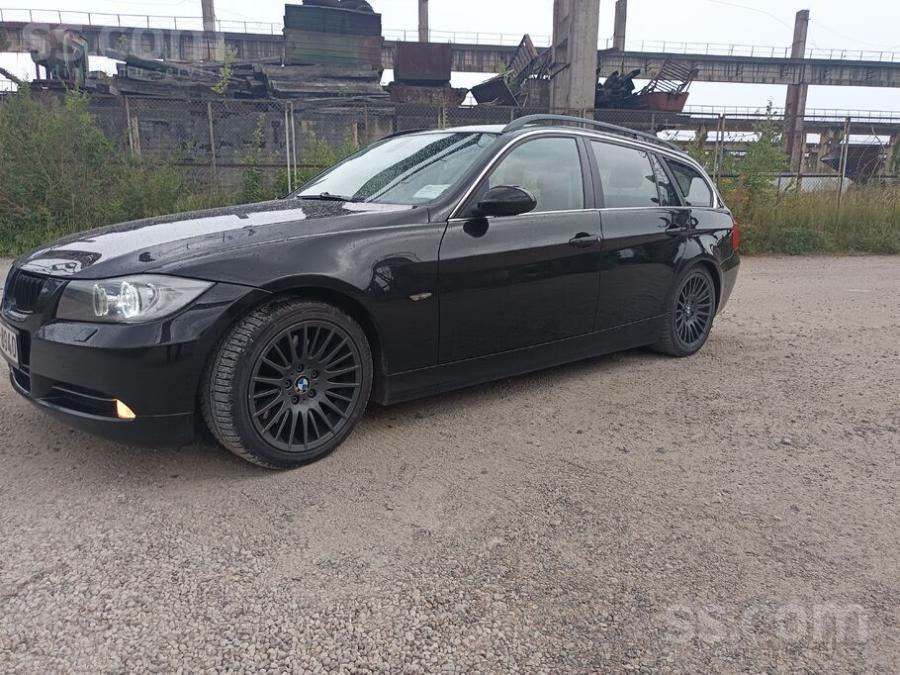 Melns BMW 330 2006 Rīga, ar dzinēja tilpumu 3.00 L un nobraukumu 440 tūkst. km par 3700 €, foto 3 vietnē AUTOMOTO.COM.LV
