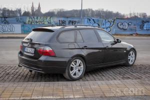 Black BMW 330 2006 in Riga, with an engine capacity of 3.00 L and mileage of 442 thousand km for 2850 €, photo 6 on AUTOMOTO.COM.LV