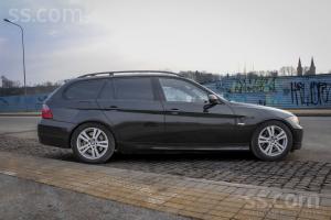Black BMW 330 2006 in Riga, with an engine capacity of 3.00 L and mileage of 442 thousand km for 2850 €, photo 7 on AUTOMOTO.COM.LV