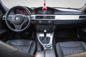 Black BMW 330 2006 in Riga, with an engine capacity of 3.00 L and mileage of 442 thousand km for 2850 €, photo 14 on AUTOMOTO.COM.LV