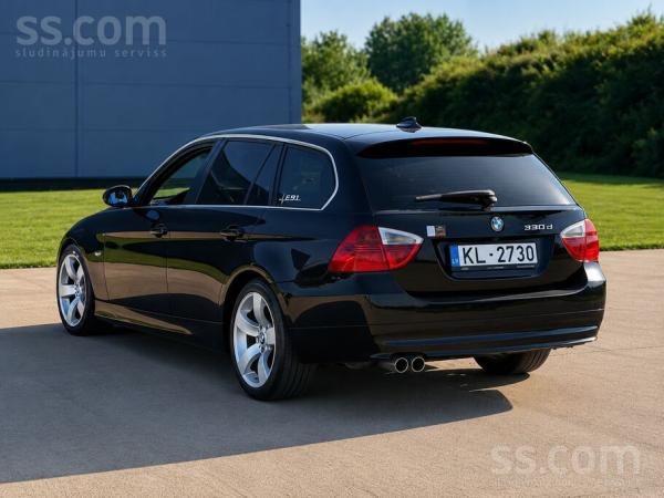 Melns BMW 330 2006 Rīga, ar dzinēja tilpumu 3.00 L un nobraukumu 353 tūkst. km par 3300 €, foto 5 vietnē AUTOMOTO.COM.LV