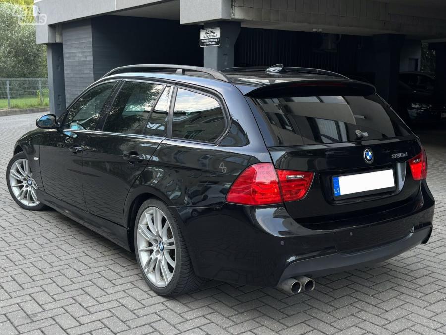 Melns BMW 330 2006 Kauņa, ar dzinēja tilpumu 3.00 L un nobraukumu 350 tūkst. km par 4500 €, foto 5 vietnē AUTOMOTO.COM.LV