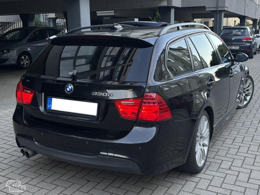Melns BMW 330 2006 Kauņa, ar dzinēja tilpumu 3.00 L un nobraukumu 350 tūkst. km par 4500 €, foto 8 vietnē AUTOMOTO.COM.LV