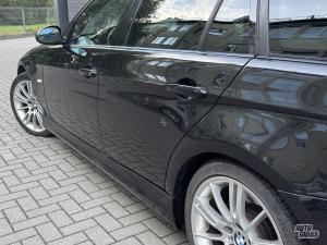 Melns BMW 330 2006 Kauņa, ar dzinēja tilpumu 3.00 L un nobraukumu 350 tūkst. km par 4500 €, foto 11 vietnē AUTOMOTO.COM.LV