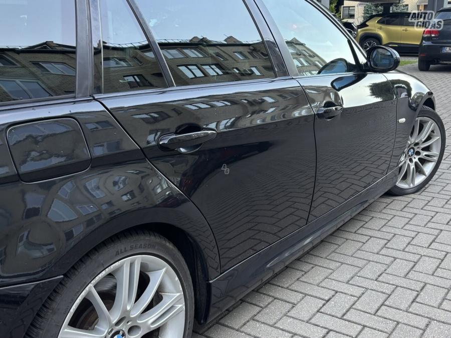 Melns BMW 330 2006 Kauņa, ar dzinēja tilpumu 3.00 L un nobraukumu 350 tūkst. km par 4500 €, foto 12 vietnē AUTOMOTO.COM.LV
