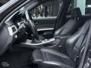 Melns BMW 330 2006 Kauņa, ar dzinēja tilpumu 3.00 L un nobraukumu 350 tūkst. km par 4500 €, foto 13 vietnē AUTOMOTO.COM.LV