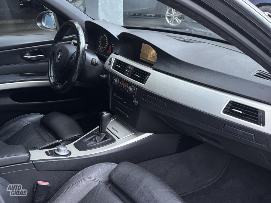 Melns BMW 330 2006 Kauņa, ar dzinēja tilpumu 3.00 L un nobraukumu 350 tūkst. km par 4500 €, foto 17 vietnē AUTOMOTO.COM.LV