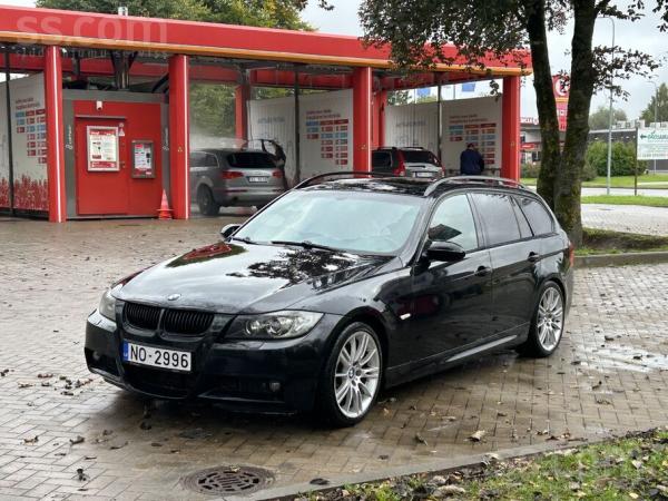 BMW 330 2006 Limbaži vietnÄ Melns BMW 330 2006 Limbaži, ar dzinÄja tilpumu 3.00 L un nobraukumu 360 tÅ«kst. km par 5800 ā¬, foto 3 vietnÄ AUTOMOTO.COM.LV