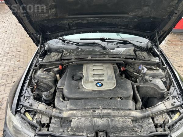 BMW 330 2006 Limbaži vietnÄ Melns BMW 330 2006 Limbaži, ar dzinÄja tilpumu 3.00 L un nobraukumu 360 tÅ«kst. km par 5800 ā¬, foto 10 vietnÄ AUTOMOTO.COM.LV