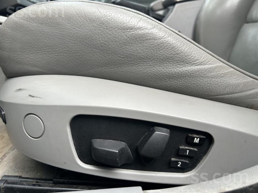 Melns BMW 330 2006 Limbaži, ar dzinēja tilpumu 3.00 L un nobraukumu 360 tūkst. km par 5800 €, foto 14 vietnē AUTOMOTO.COM.LV