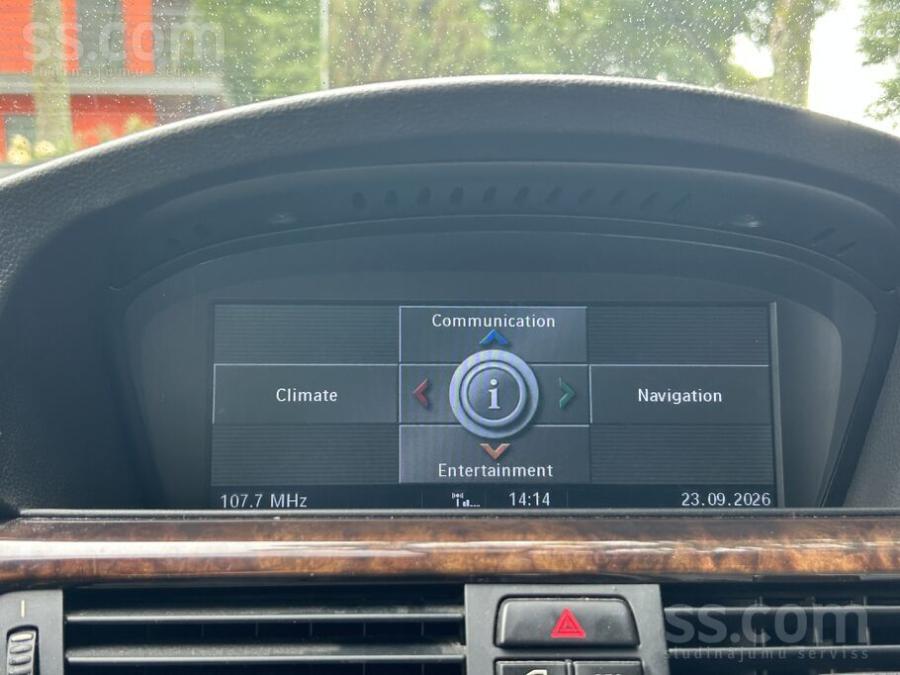 Melns BMW 330 2006 Limbaži, ar dzinēja tilpumu 3.00 L un nobraukumu 360 tūkst. km par 5800 €, foto 15 vietnē AUTOMOTO.COM.LV