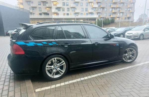 Black BMW 330 2007 in Vilnius, with an engine capacity of 3.00 L and mileage of 341 thousand km for 5950 €, photo 1 on AUTOMOTO.COM.LV