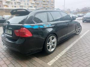 Melns BMW 330 2007 Viļņa, ar dzinēja tilpumu 3.00 L un nobraukumu 341 tūkst. km par 5950 €, foto 6 vietnē AUTOMOTO.COM.LV