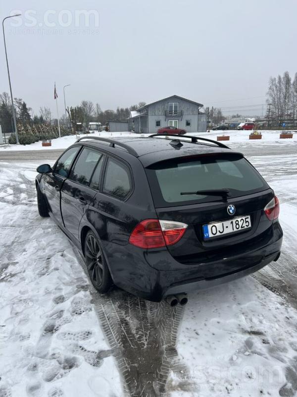 Melns BMW 330 2007 Rīga, ar dzinēja tilpumu 3.00 L un nobraukumu 335 tūkst. km par 4550 €, foto 3 vietnē AUTOMOTO.COM.LV