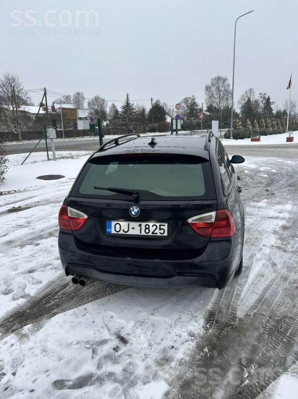 Melns BMW 330 2007 Rīga, ar dzinēja tilpumu 3.00 L un nobraukumu 335 tūkst. km par 4550 €, foto 4 vietnē AUTOMOTO.COM.LV