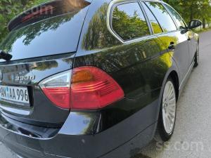 Melns BMW 330 2007 Ludza, ar dzinēja tilpumu 3.00 L un nobraukumu 257 tūkst. km par 5950 €, foto 14 vietnē AUTOMOTO.COM.LV