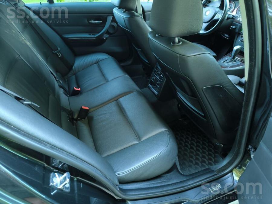 Melns BMW 330 2007 Ludza, ar dzinēja tilpumu 3.00 L un nobraukumu 257 tūkst. km par 5950 €, foto 20 vietnē AUTOMOTO.COM.LV