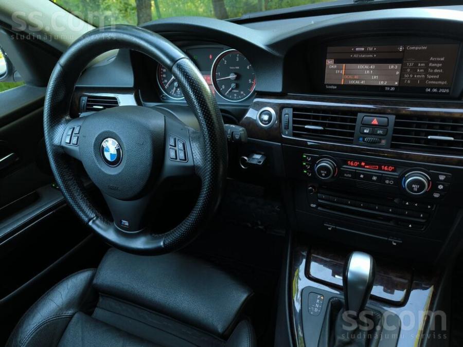 Melns BMW 330 2007 Ludza, ar dzinēja tilpumu 3.00 L un nobraukumu 257 tūkst. km par 5950 €, foto 23 vietnē AUTOMOTO.COM.LV