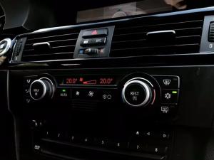 Black BMW 330 2007 in Riga, with an engine capacity of 3.00 L and mileage of 265 thousand km for 3990 €, photo 19 on AUTOMOTO.COM.LV