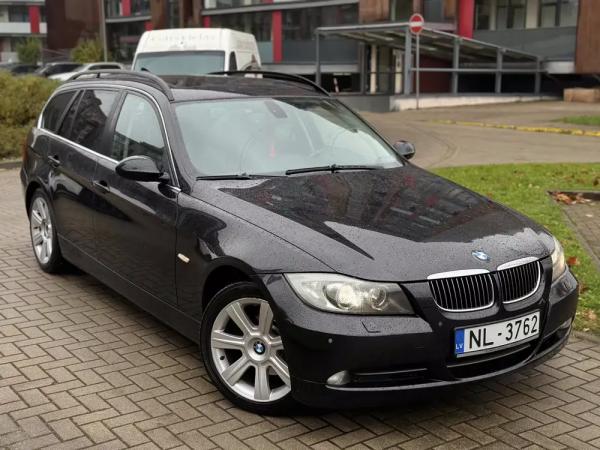 Black BMW 330 2007 in Riga, with an engine capacity of 3.00 L and mileage of 396 thousand km for 3990 €, photo 1 on AUTOMOTO.COM.LV