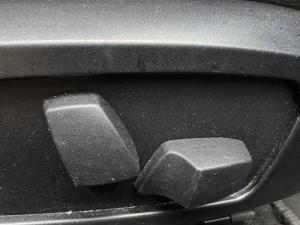Black BMW 330 2007 in Riga, with an engine capacity of 3.00 L and mileage of 396 thousand km for 3990 €, photo 19 on AUTOMOTO.COM.LV