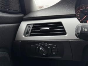 Black BMW 330 2007 in Riga, with an engine capacity of 3.00 L and mileage of 396 thousand km for 3990 €, photo 22 on AUTOMOTO.COM.LV